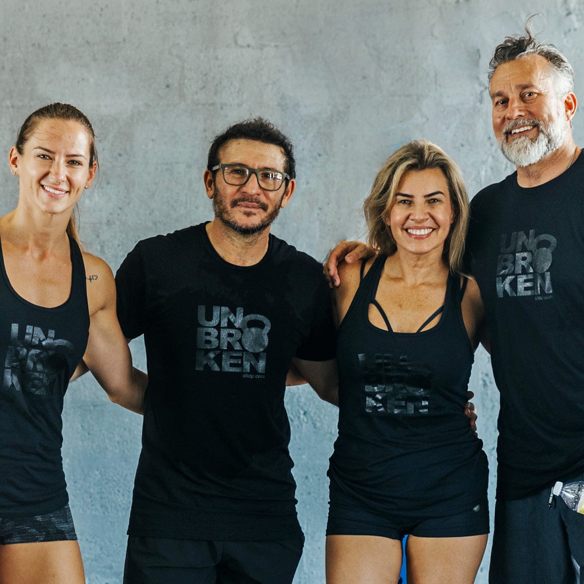 T-shirts UBK Black – UNBROKENSHOP